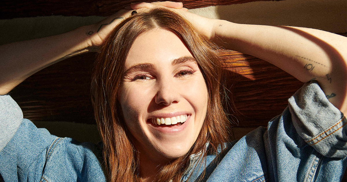 Zosia Mamet Reveals Her Celebrity Secrets for Flawless Skin | ISDIN